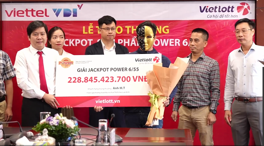 Lễ Trao Thưởng giải độc đắc Vietlott trị giá hơn 228 tỷ đồng(6/8)